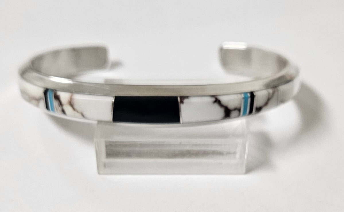 WM144 Narrow Cuff Wildhorse — Turquoise Tortoise Gallery