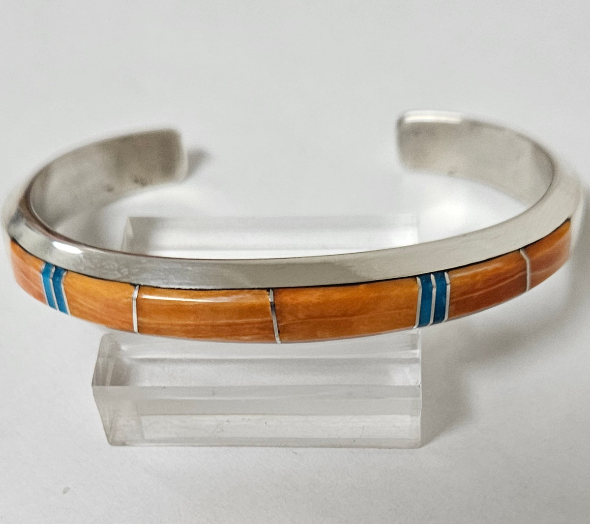 WM68 Spiny Oyster Shell Narrow Cuff — Turquoise Tortoise Gallery